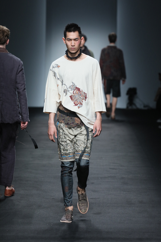 2017秋冬上海时装周-River Tooth 穿过黑夜的荆棘与玫瑰